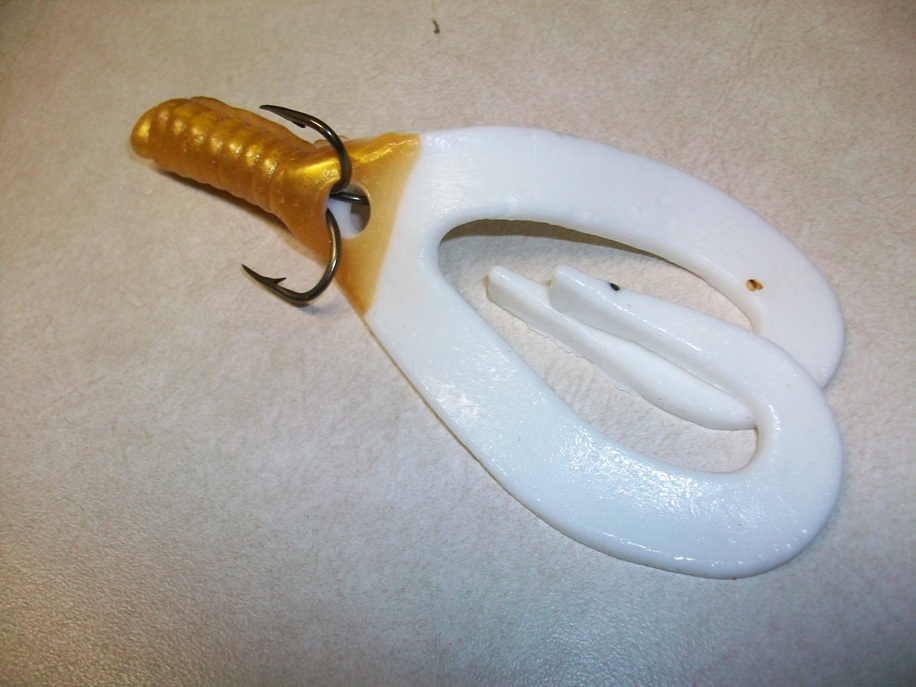 MuskieFIRST | Adding a grub tail to a bucktail treble hook? » Lures ...